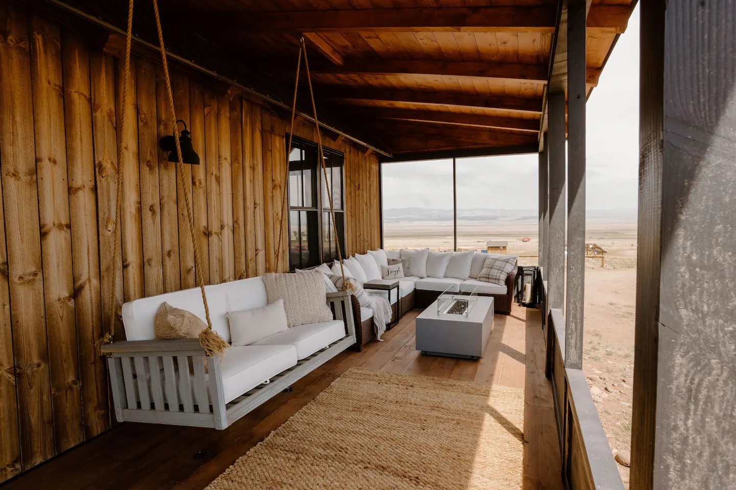 Modern Ranch Cabin At The Base Of The Mountains!